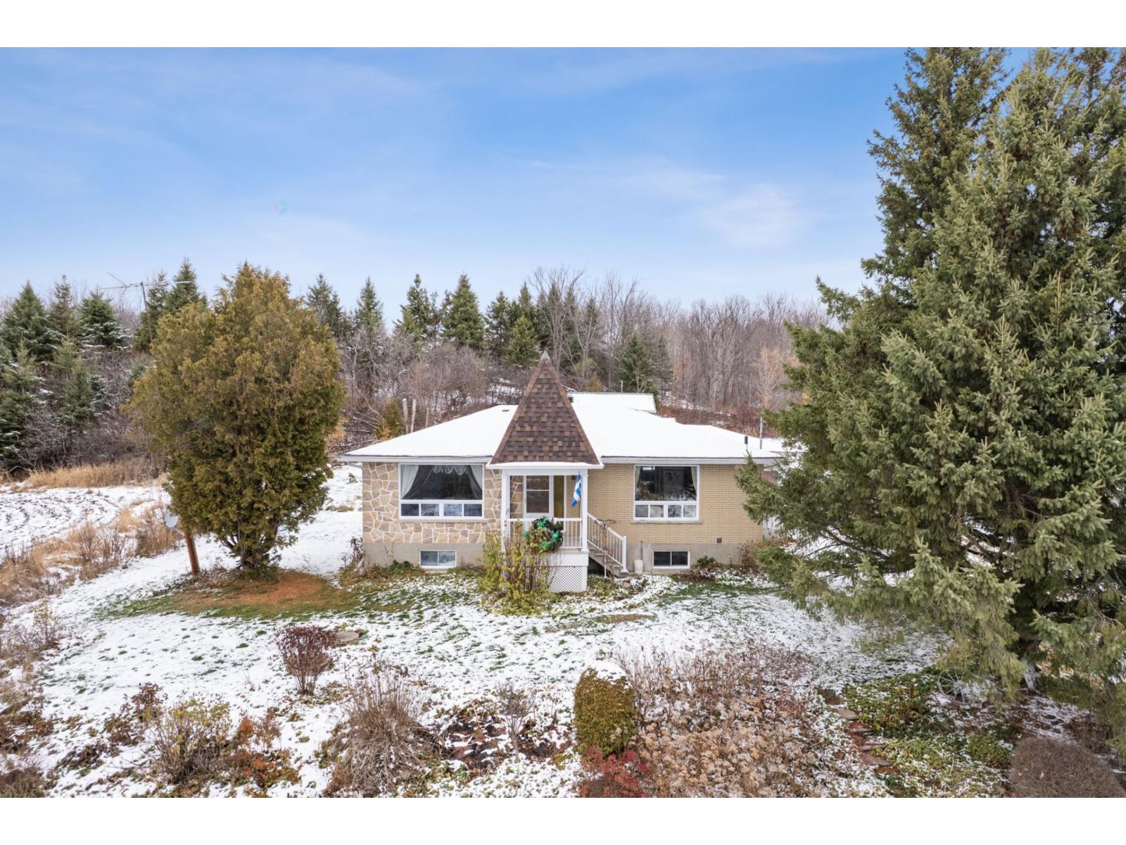 For sale: 1101 Ch. Linda, Gatineau (Masson-Angers), Quebec J8M1N1 ...
