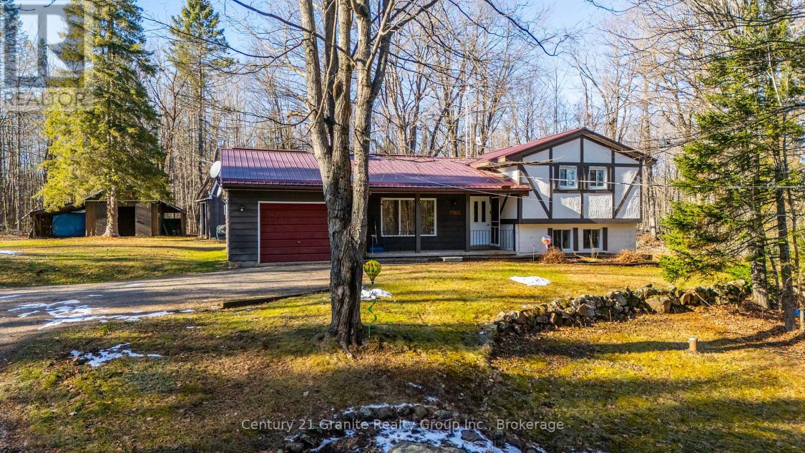 À vendre : 1061 CLEAR LAKE ROAD, Minden Hills (Lutterworth), Ontario ...