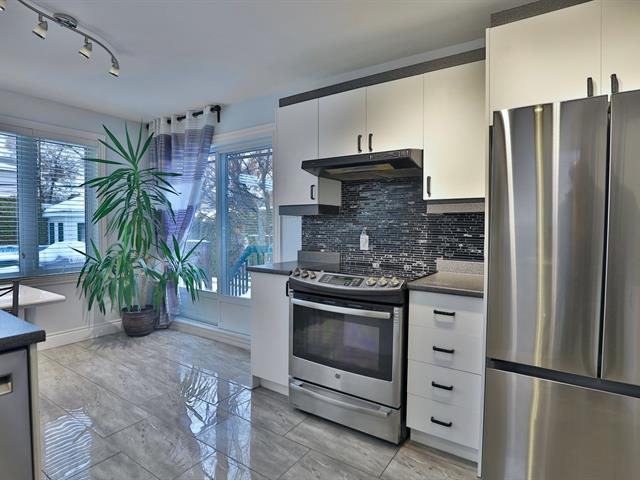 For sale: 3251 Boul. Roland-Therrien, Longueuil (Le Vieux-Longueuil ...