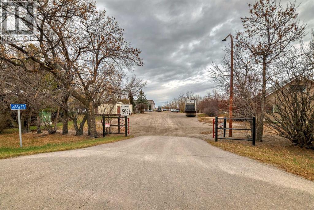 For sale: Township Road 240, Rural Wheatland County, Alberta T1P0R5 ...
