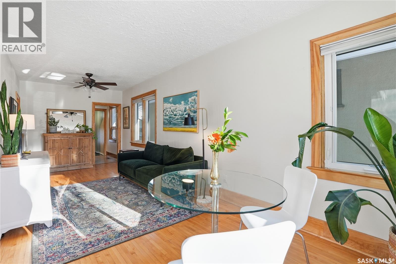 For sale: 323 4th STREET E, Saskatoon, Saskatchewan S7H1J2 - SK024645 | REALTOR.ca