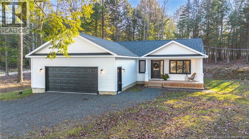 For sale: 208 Crocks Point Road, Keswick Ridge, New Brunswick E6L1T5 ...