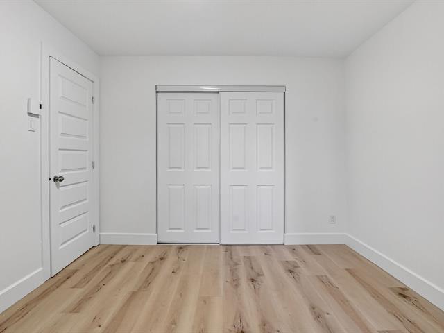 For sale: 581-583 Rue Bourgeoys, Montréal (Le Sud-Ouest), Quebec H3K2M3 - 26925056 | REALTOR.ca