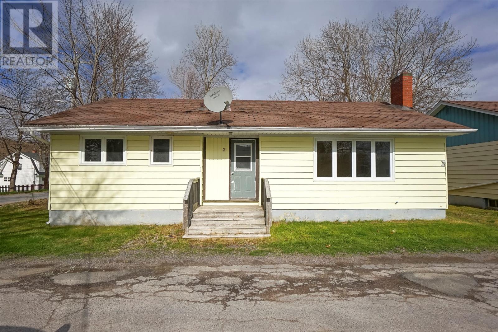 For sale: 2 Bay Street, Carbonear, Newfoundland & Labrador A1Y1B1 ...