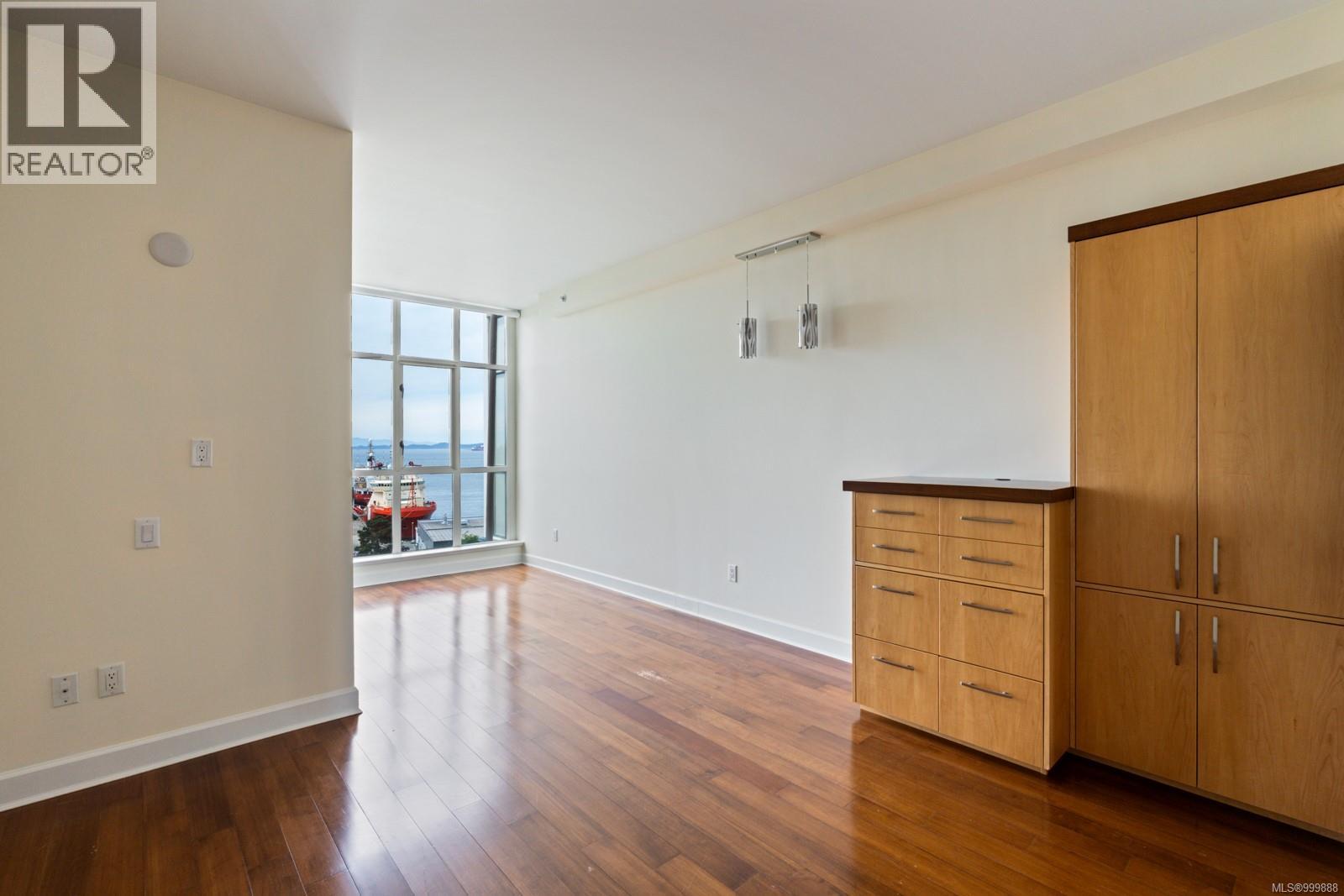 For sale: 821 21 Dallas Rd, Victoria, British Columbia V8V4Z9 - 999888 ...