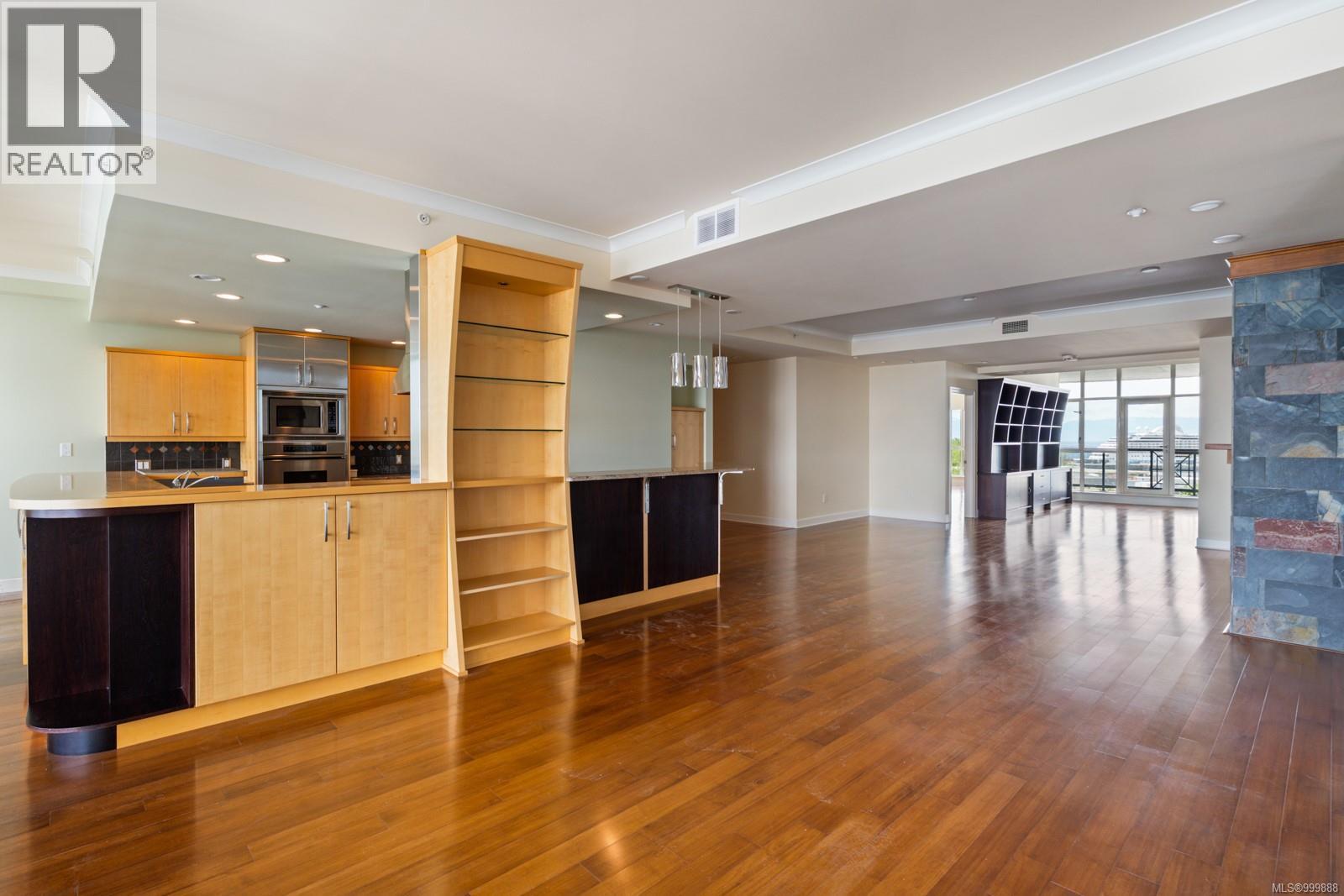 For sale: 821 21 Dallas Rd, Victoria, British Columbia V8V4Z9 - 999888 ...