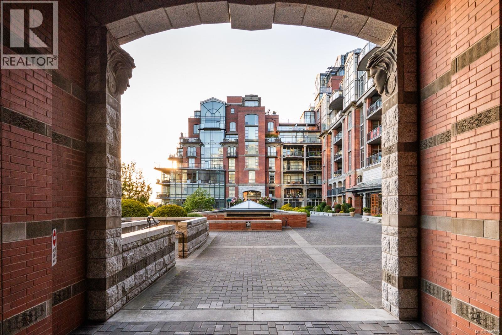 For sale: 821 21 Dallas Rd, Victoria, British Columbia V8V4Z9 - 999888 ...