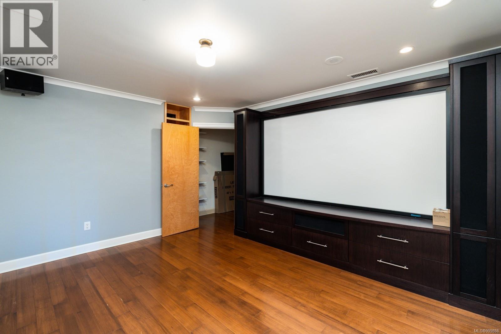 For sale: 821 21 Dallas Rd, Victoria, British Columbia V8V4Z9 - 999888 ...