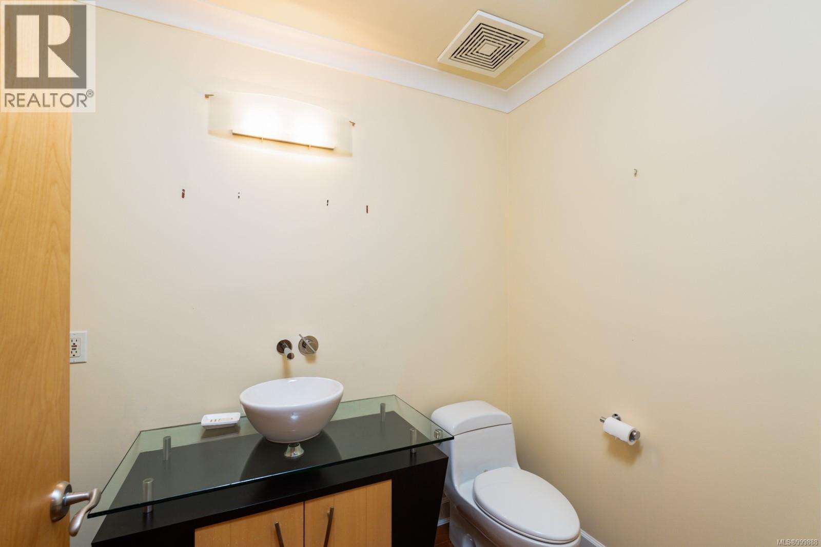 For sale: 821 21 Dallas Rd, Victoria, British Columbia V8V4Z9 - 999888 ...