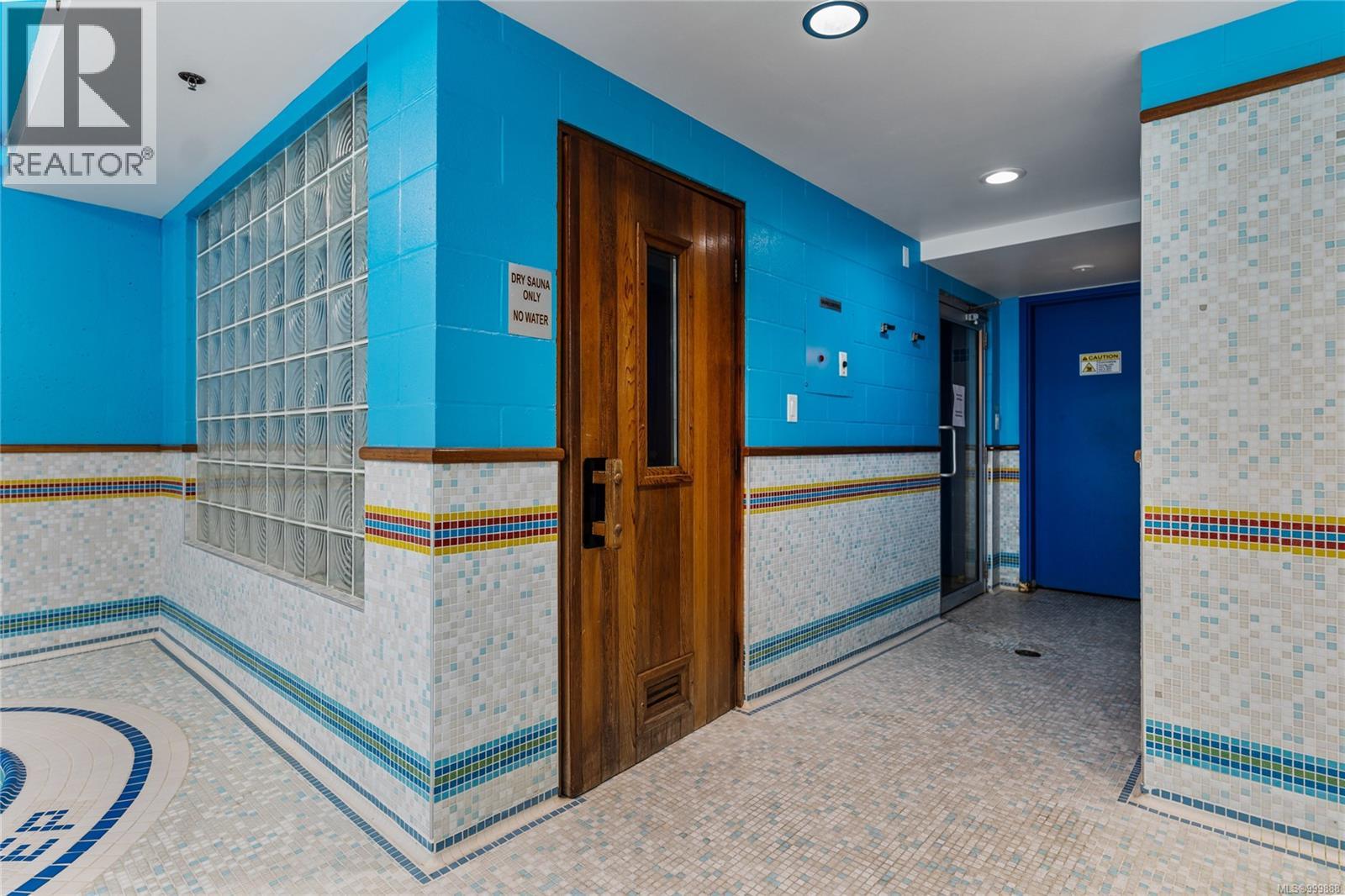 For sale: 821 21 Dallas Rd, Victoria, British Columbia V8V4Z9 - 999888 ...