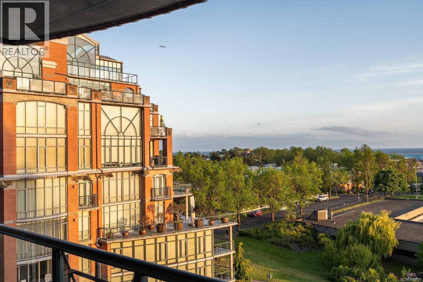 For sale: 821 21 Dallas Rd, Victoria, British Columbia V8V4Z9 - 999888 ...