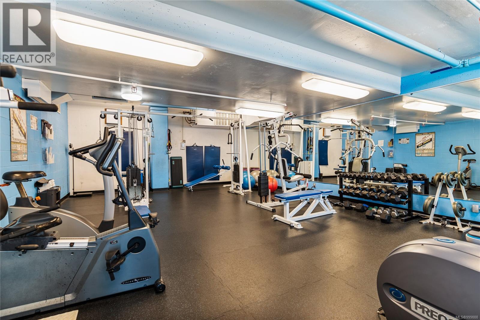 For sale: 821 21 Dallas Rd, Victoria, British Columbia V8V4Z9 - 999888 ...