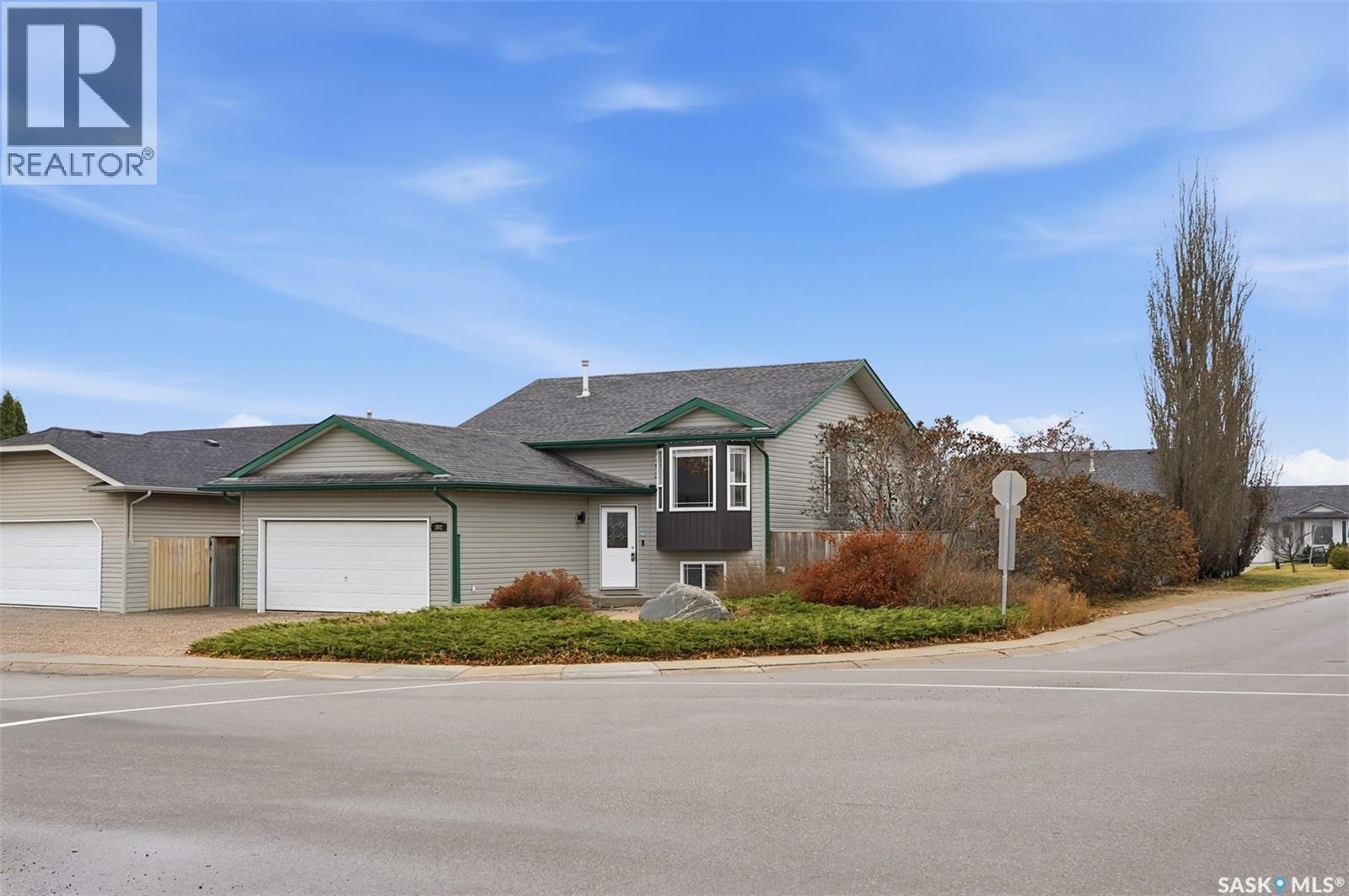 302 Kerr ROAD, Saskatoon, Saskatchewan S7K4S3 | REALTOR.ca