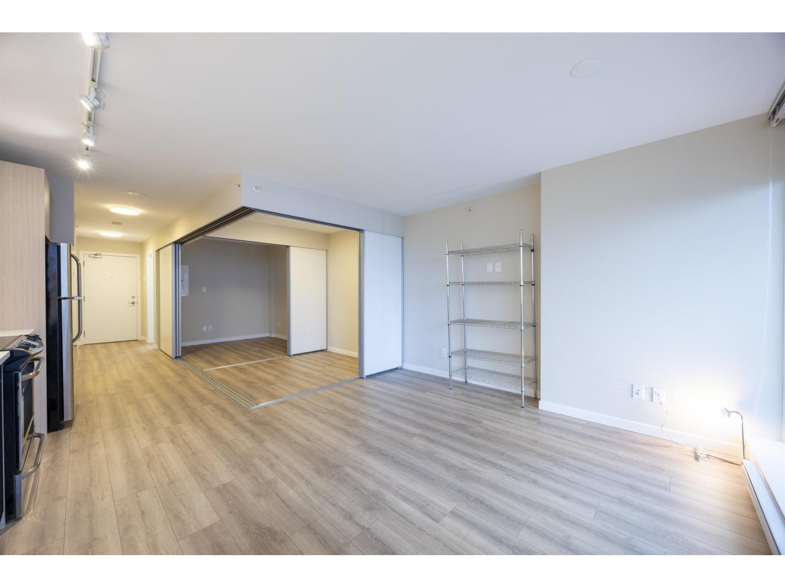 For sale: 2306 13303 CENTRAL AVENUE, Surrey, British Columbia V3T0K6 ...