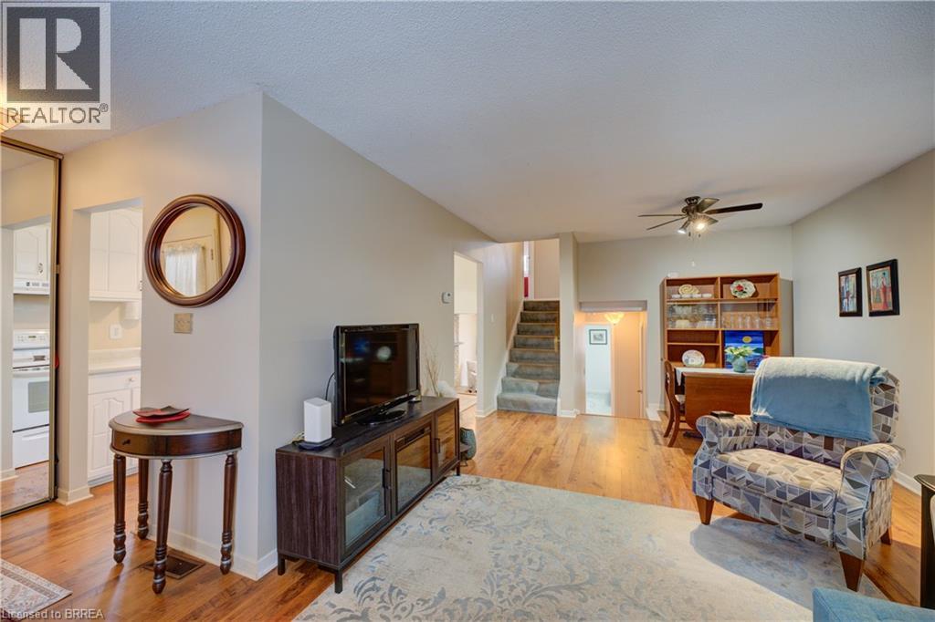 For sale: 9 MAX WEBSTER Road, Brantford, Ontario N3P1G5 - 40790919 ...