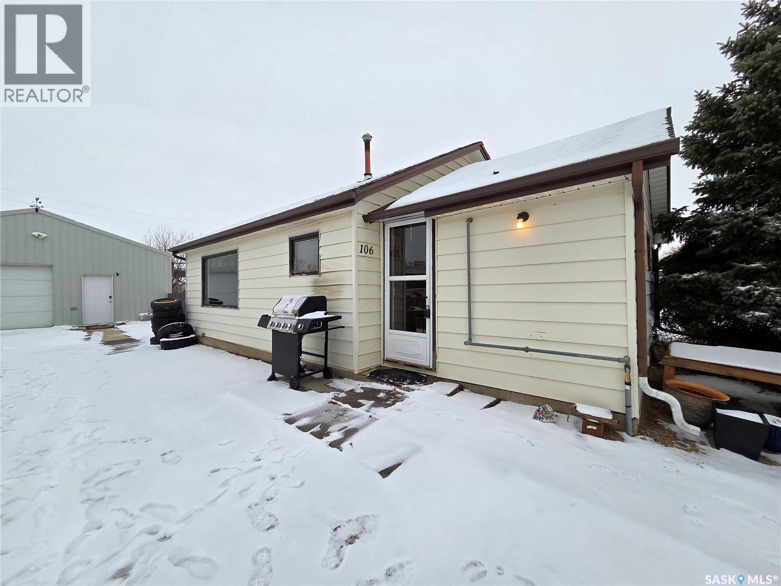 106 Jubilee STREET, Burstall, Saskatchewan S0N0H0 | REALTOR.ca
