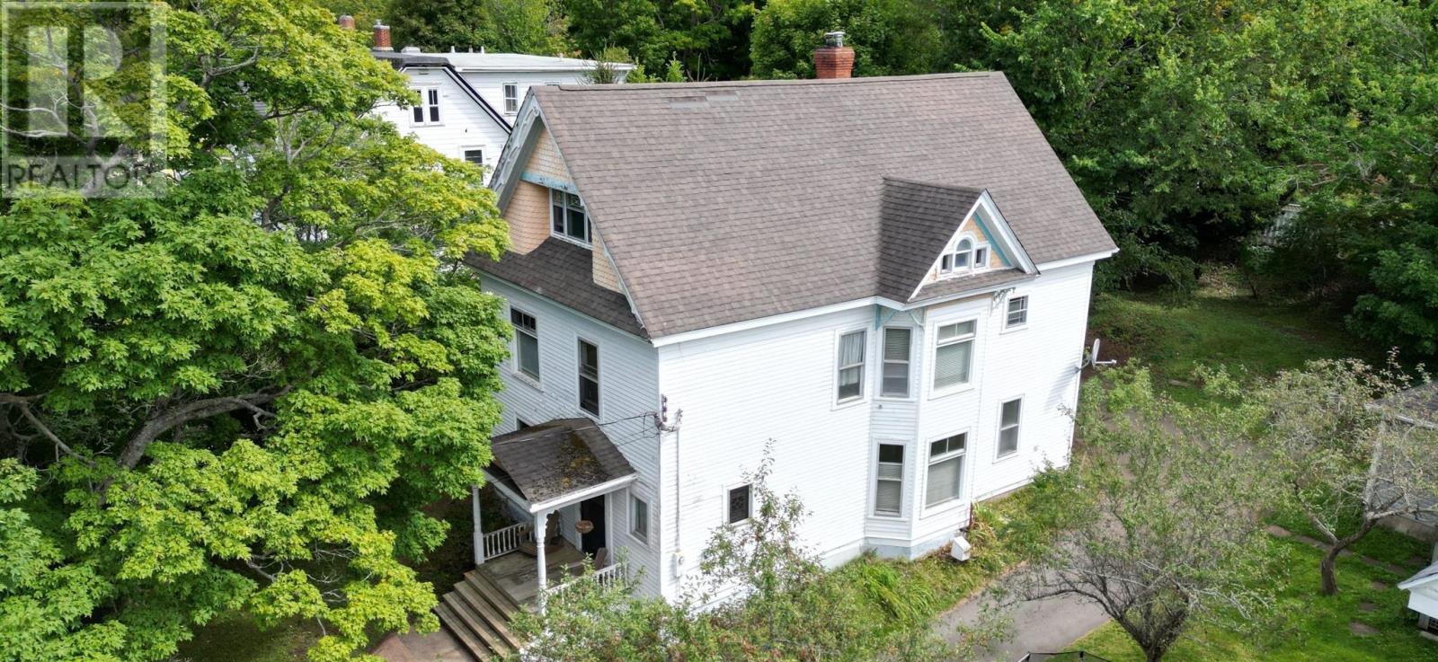 For sale: 8 LANSDOON Place, Truro, Nova Scotia B2N2G1 - 202522474 ...