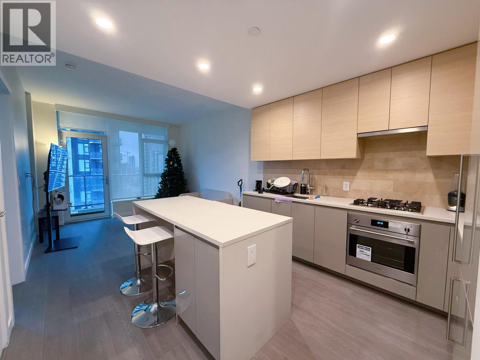 For sale: 2009 2108 GILMORE AVENUE, Burnaby, British Columbia V5C0N8 ...