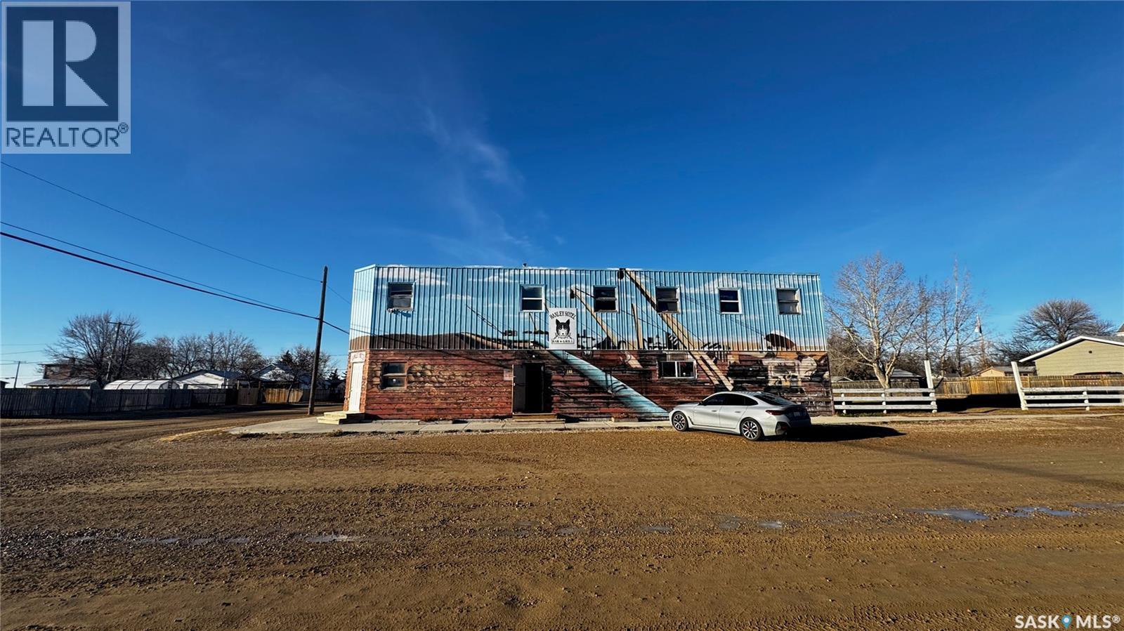For sale: 200 Washington AVENUE, Hanley, Saskatchewan S0G2E0 - SK025400 ...