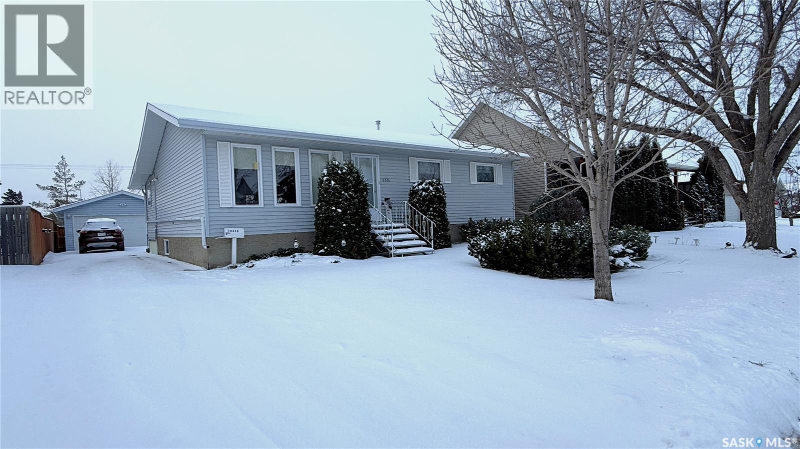 For sale: 10326 Henderson DRIVE, North Battleford, Saskatchewan S9A3Y9 ...