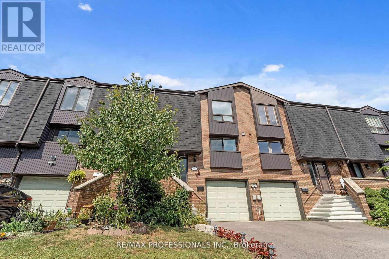 For sale: 157 MAPLE BRANCH PATH, Toronto (Kingsview Village-The Westway ...