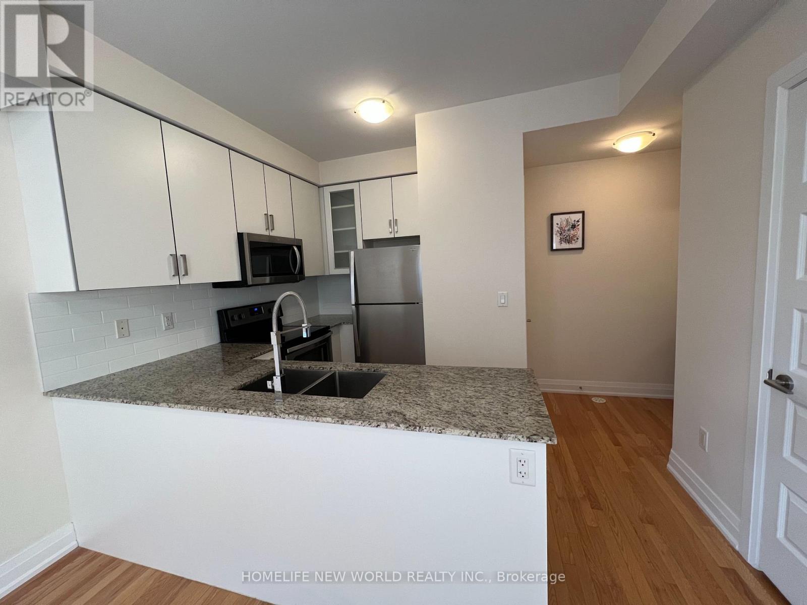 For sale: 23 - 15 ELDORA AVE, UNIT 23 ELDORA AVENUE, Toronto ...