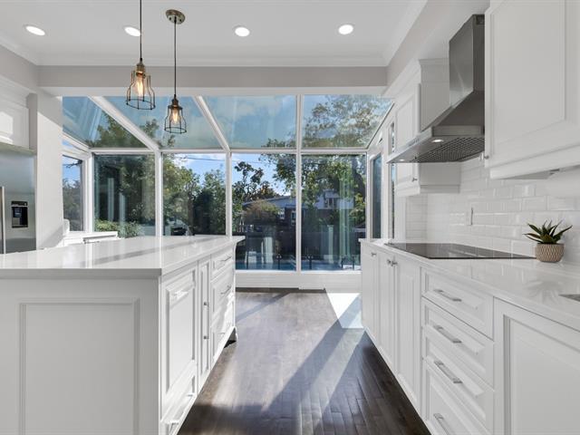 For sale: 5600 Av. Randall, Côte-Saint-Luc, Quebec H4V2W2 - 12821752 ...