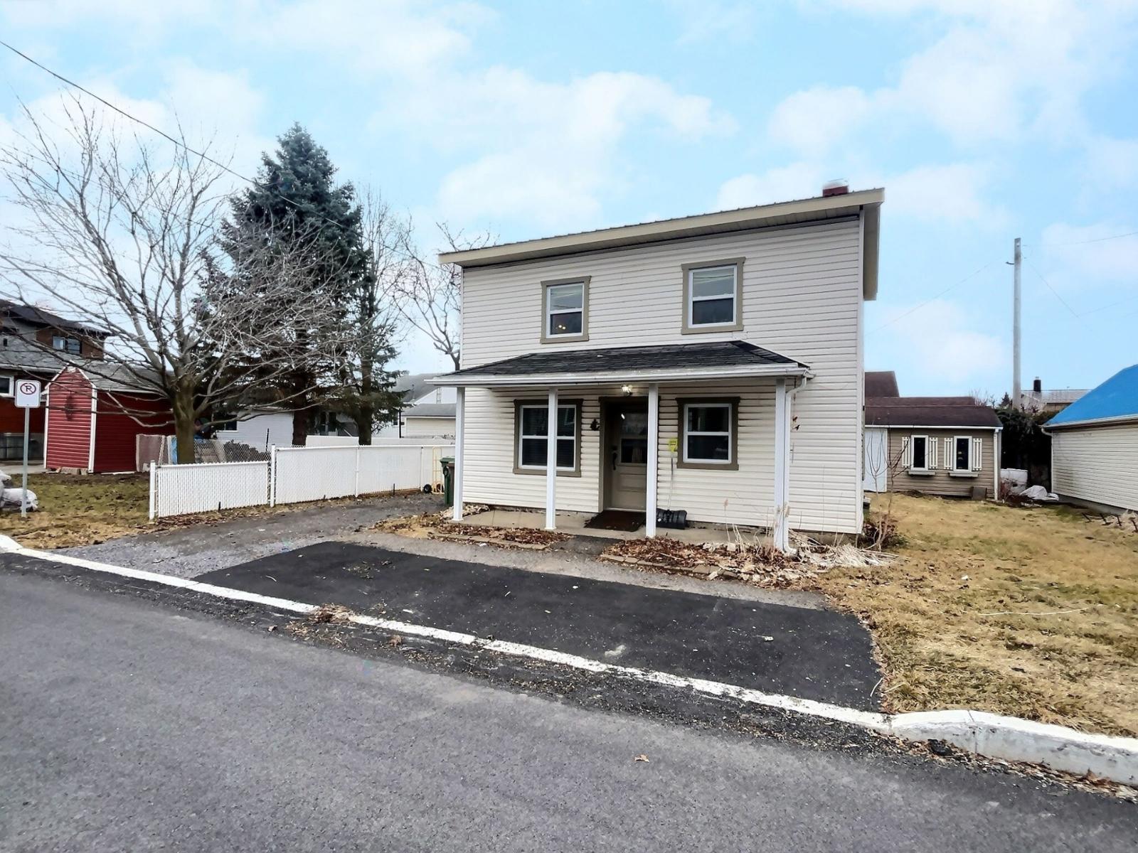 À vendre : 62 Rue St-Rémi, Saint-Rémi, Québec J0L2L0 - 9868836 | REALTOR.ca