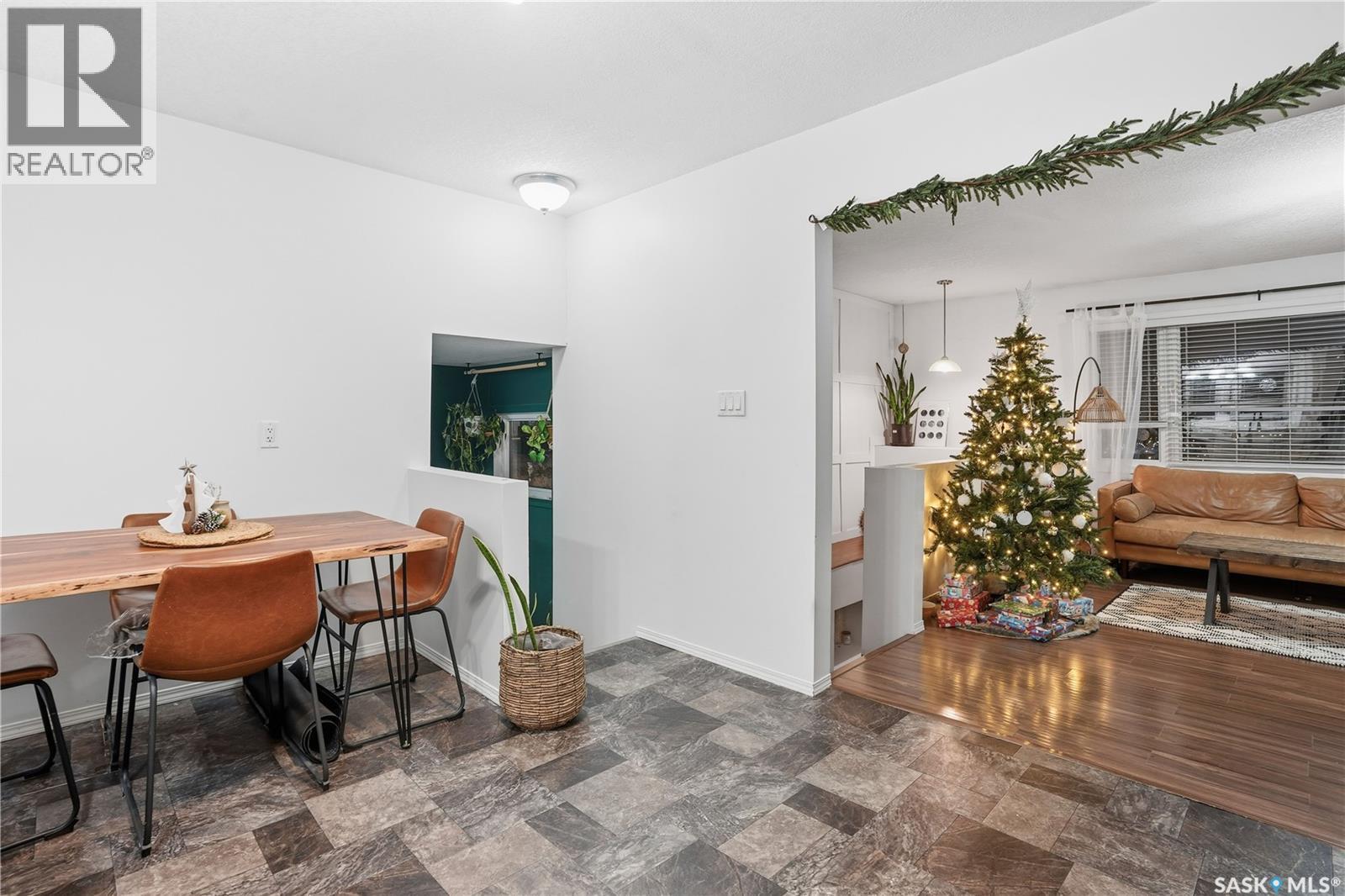 For sale: 600 Mullin AVENUE E, Regina, Saskatchewan S4N1C9 - SK025905 ...