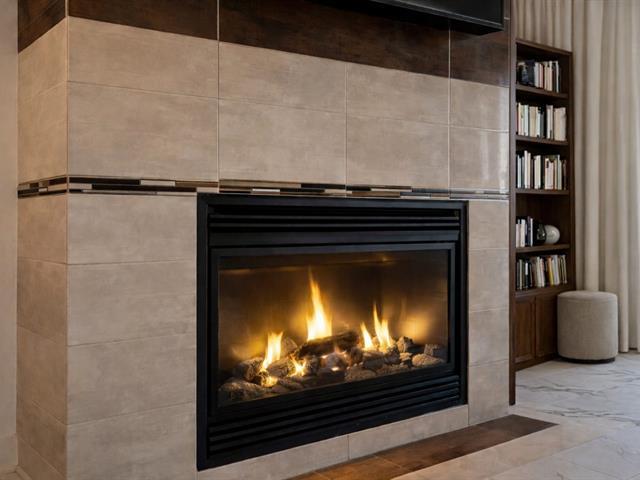 À vendre : 2100 Av. Terry-Fox, #302A, Laval (Chomedey), Québec H7T3B8 ...