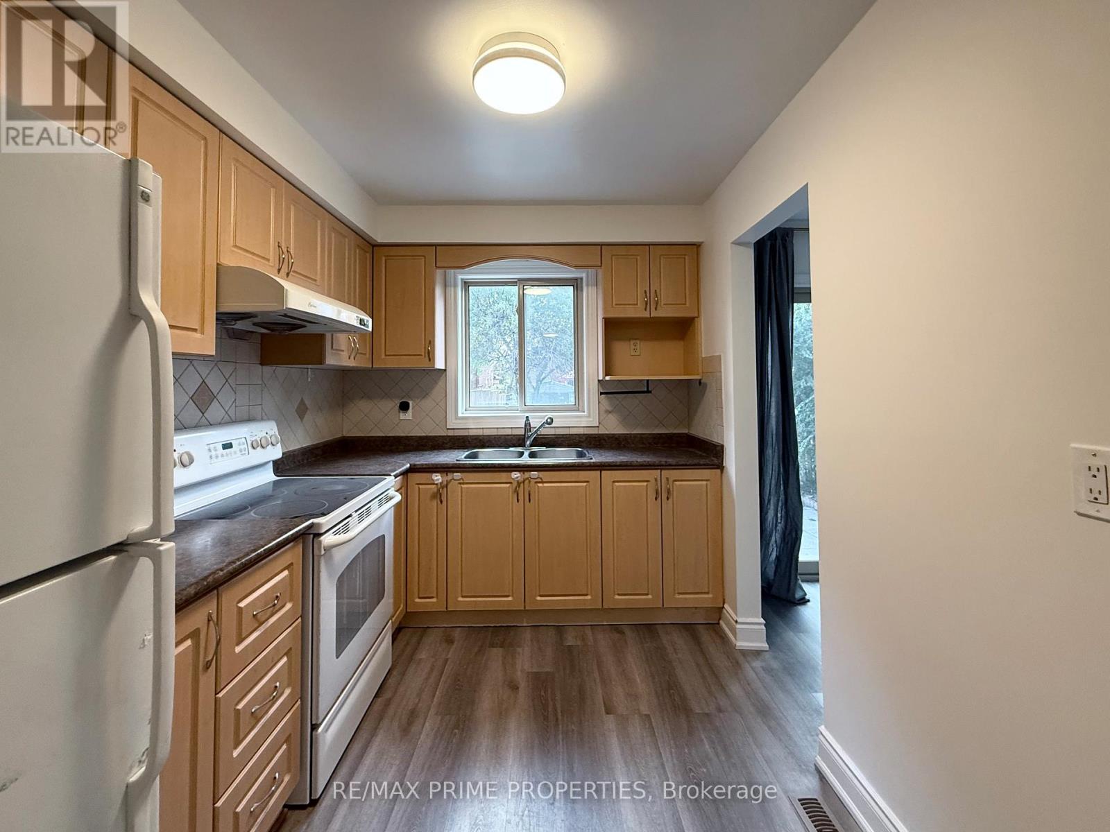 For rent: 17 DEBDEN ROAD, Markham (Milliken Mills East), Ontario L3R6V6 ...