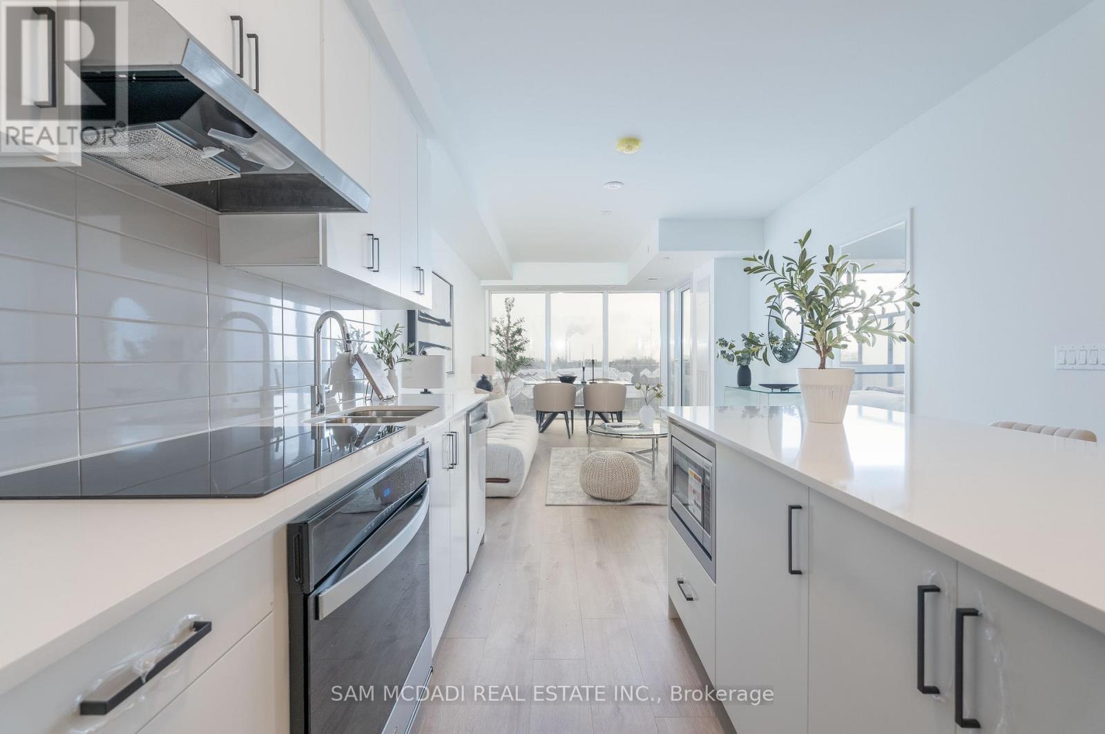 For rent: 606 - 1035 SOUTHDOWN ROAD, Mississauga (Clarkson), Ontario ...