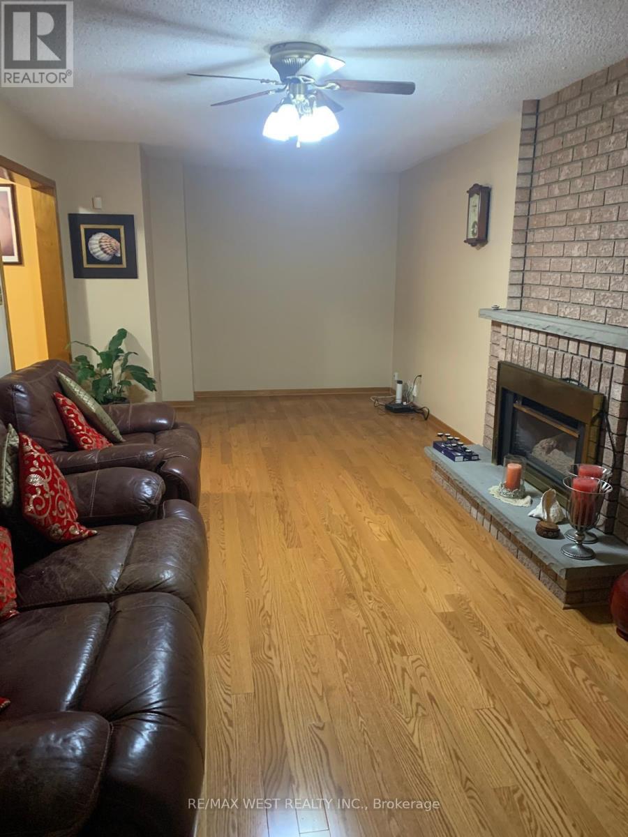 À louer : 18 DAVID DRIVE, Toronto (Morningside), Ontario M1E5E4 ...