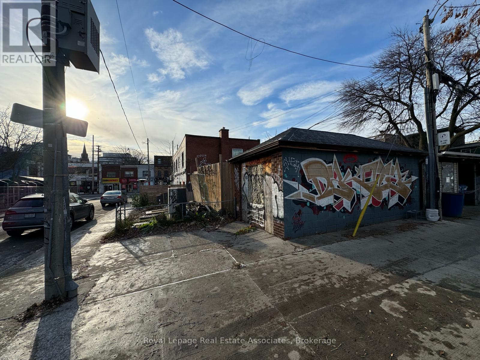 For rent: (REAR) - 6 MARKHAM STREET, Toronto (Trinity-Bellwoods ...