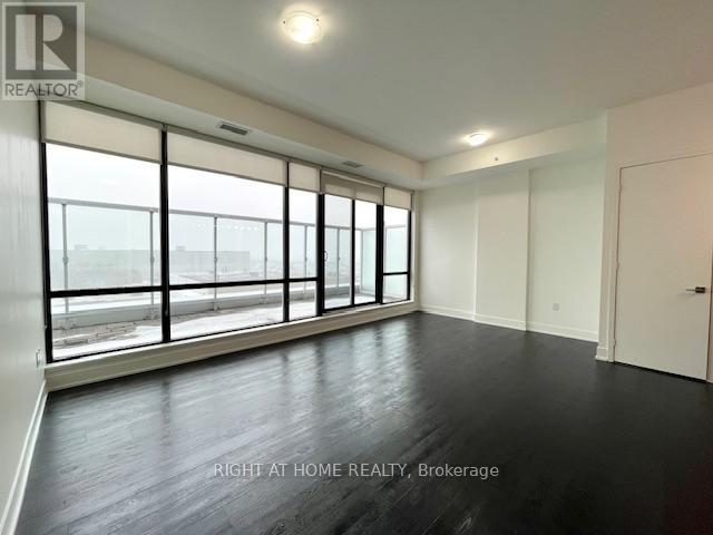 à Vendre 610 2916 Highway 7 Road W Vaughan Concord Ontario