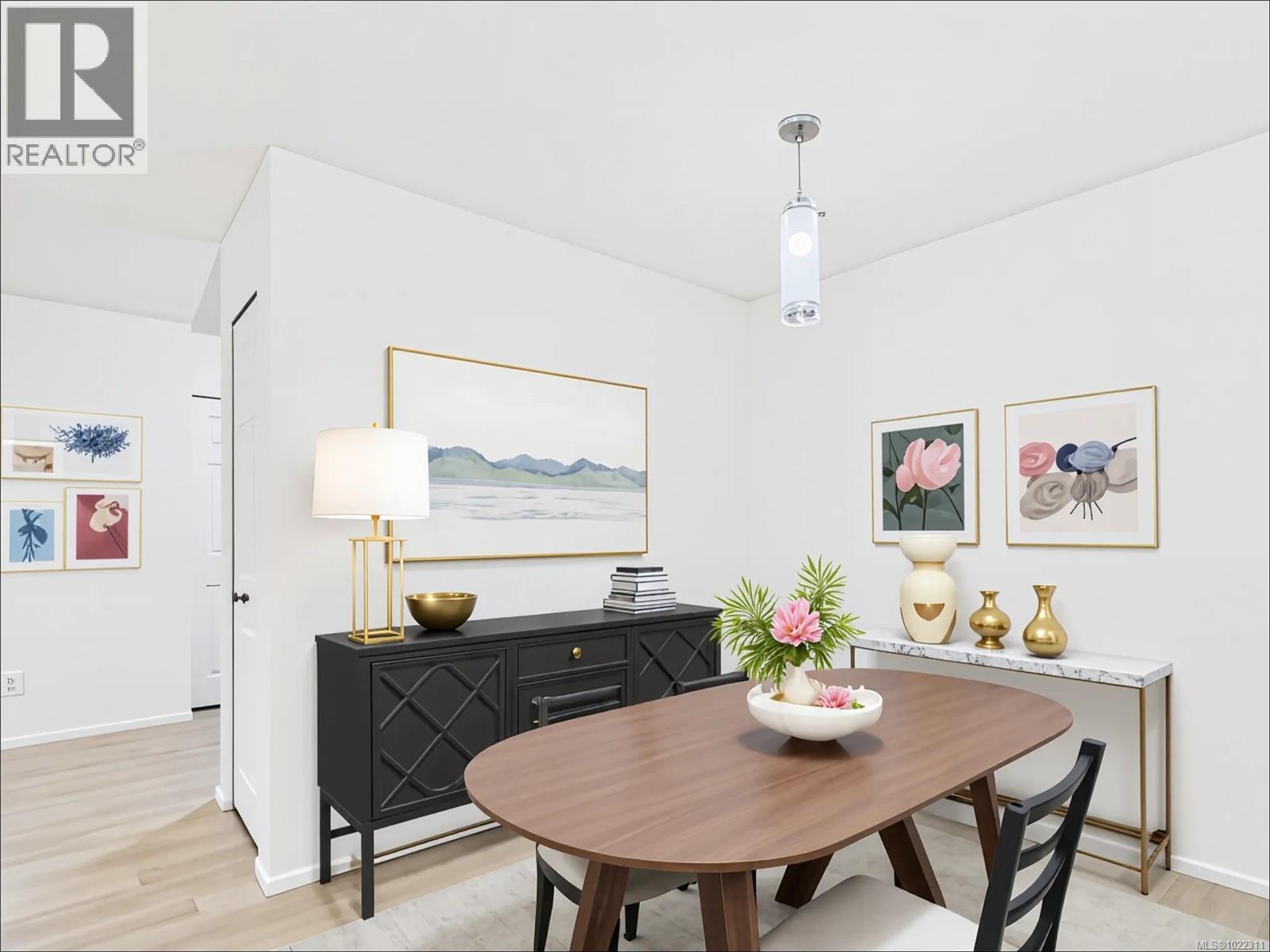 For sale: 102 1028 Balmoral Rd, Victoria, British Columbia V8T1A8 ...