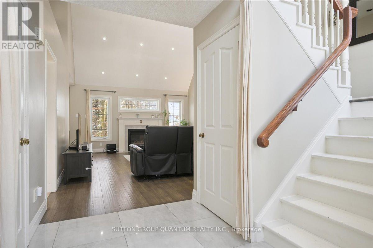 À vendre : 629 BURNING BUSH ROAD, Waterloo, Ontario N2V2C4 - X12654502 ...