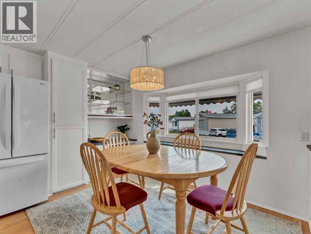 À vendre : 135 Anson Avenue SW, Medicine Hat, Alberta T1A8A1 - A2276475 ...