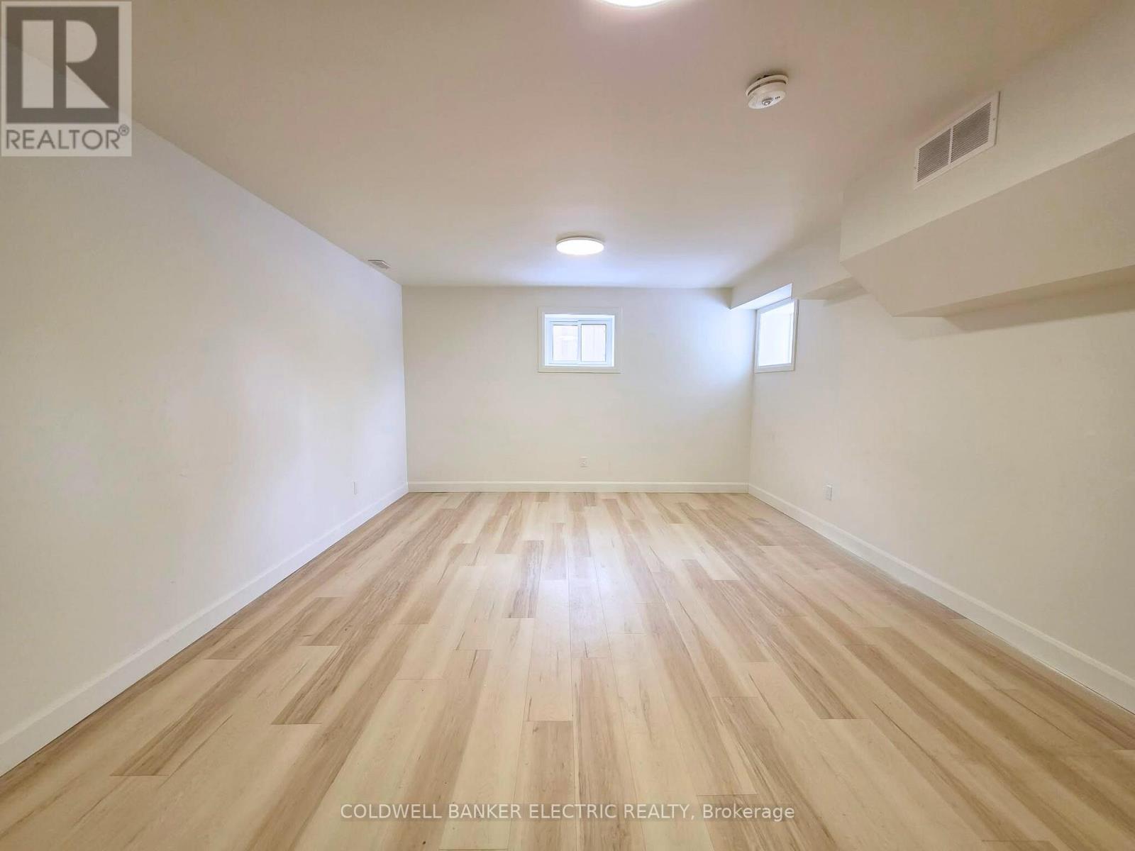 For sale: 220 ROGERS STREET, Peterborough (Ashburnham Ward 4), Ontario ...