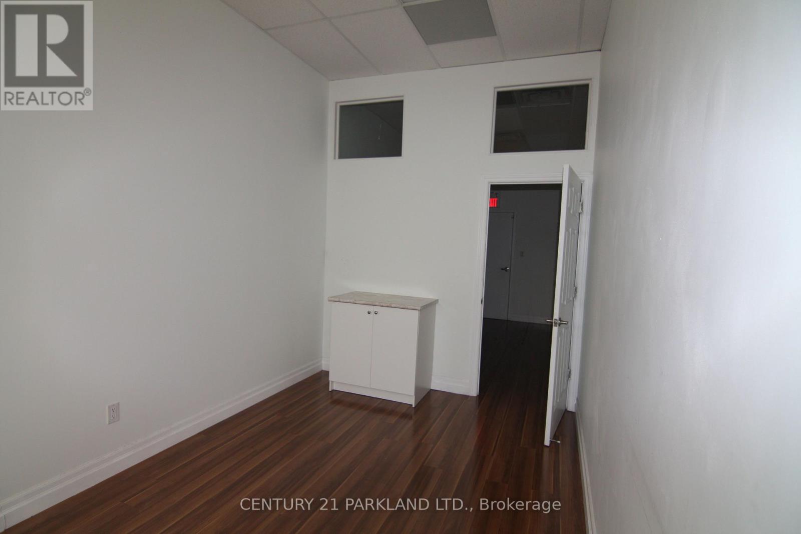 À louer : 225 - 8787 WOODBINE AVENUE, Markham (Buttonville), Ontario ...