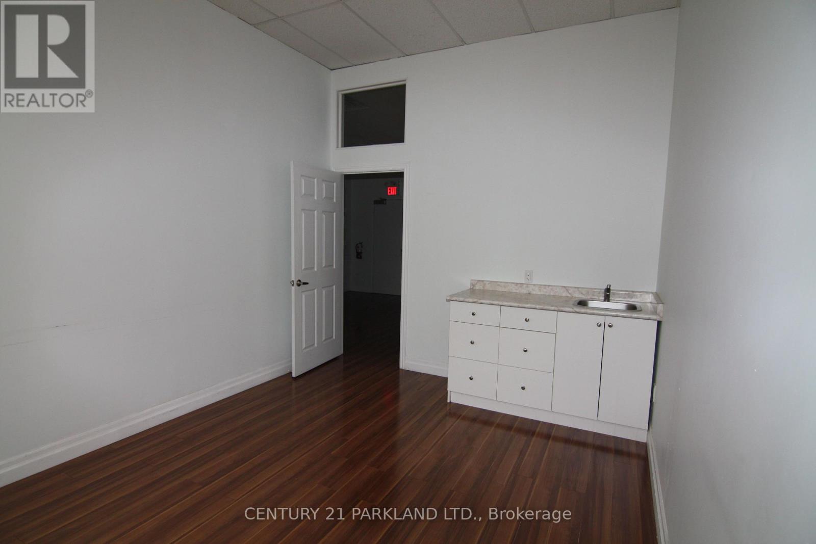 À louer : 225 - 8787 WOODBINE AVENUE, Markham (Buttonville), Ontario ...