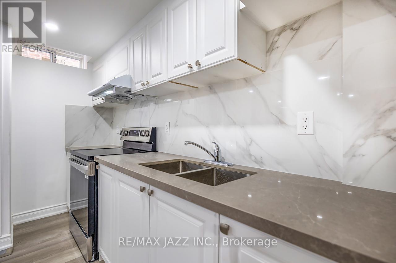 For rent: 2003 CEDARWOOD COURT, Pickering (Liverpool), Ontario L1X1T8 ...