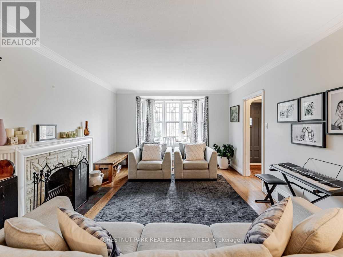 For rent: 29 GLENVALE BOULEVARD, Toronto (Leaside), Ontario M4G2V3 ...