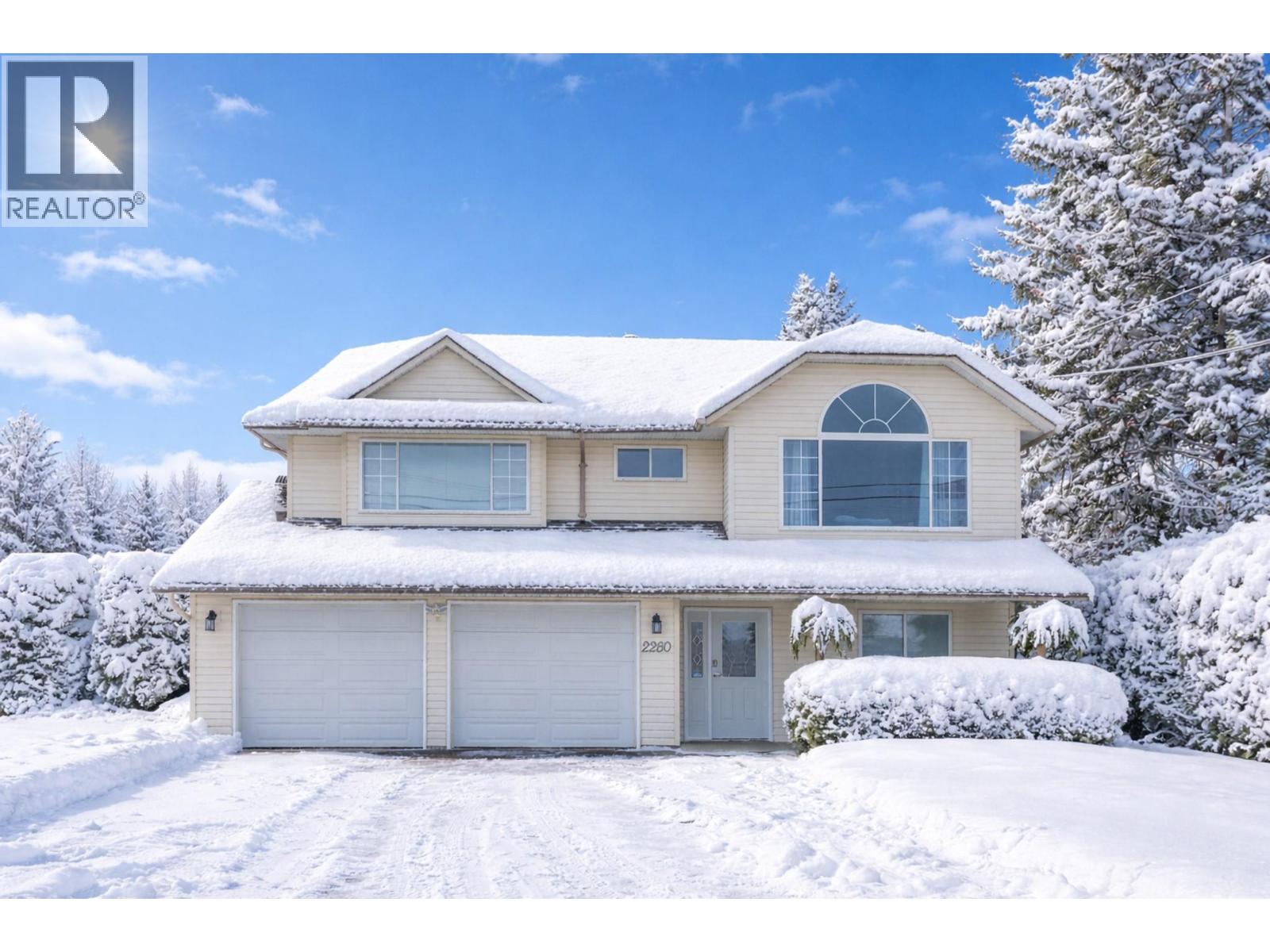 For sale: 2280 10 Avenue SE, Salmon Arm, British Columbia V1E2J4 ...