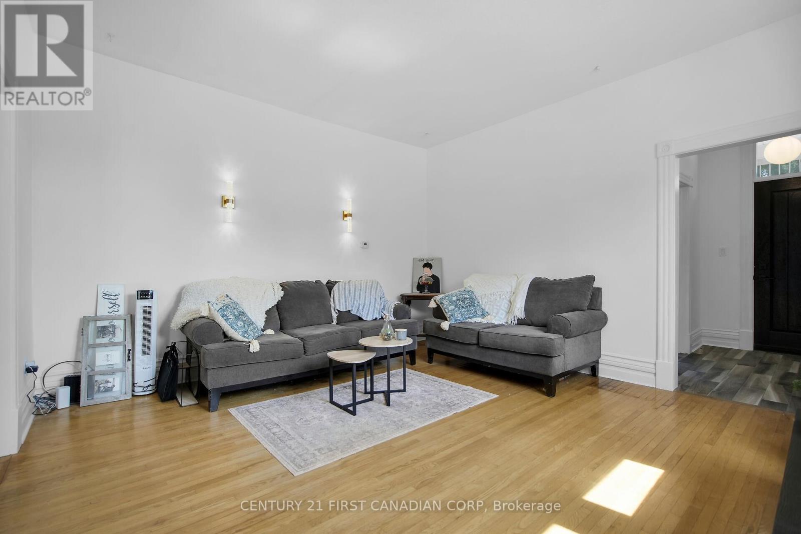 À vendre : 453 QUEBEC STREET, London East (East G), Ontario N5W3Y4 ...