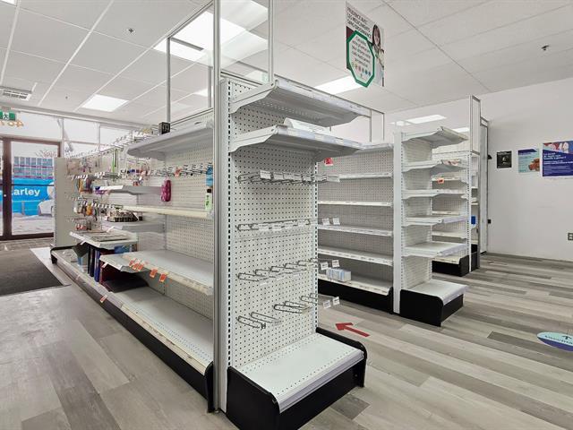 À louer : 4873 Rue Jean-Talon E., Montréal (Saint-Léonard), Québec ...