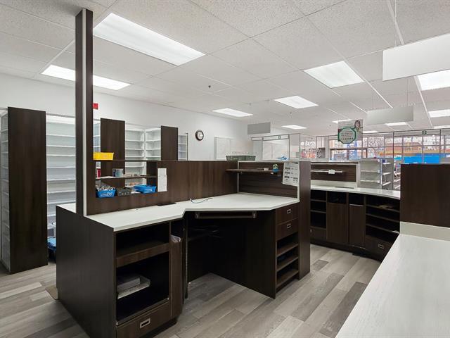 À louer : 4873 Rue Jean-Talon E., Montréal (Saint-Léonard), Québec ...