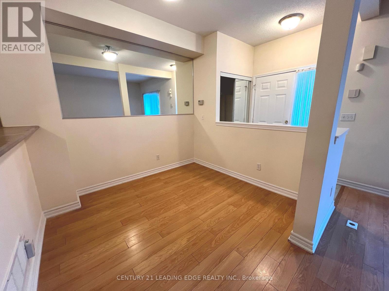 For rent: 11 - 3 ALPEN WAY, Markham (Unionville), Ontario L3R4G2 ...