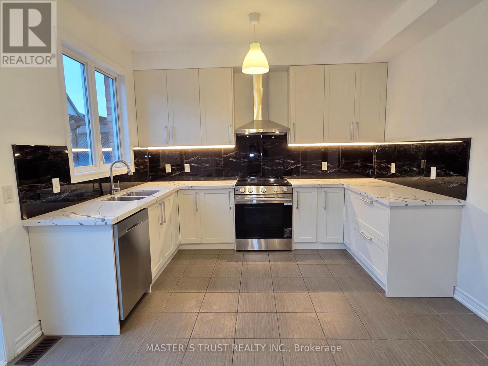 À vendre : 11 BEACON POINT STREET, Markham (Wismer), Ontario L6E0P3 ...