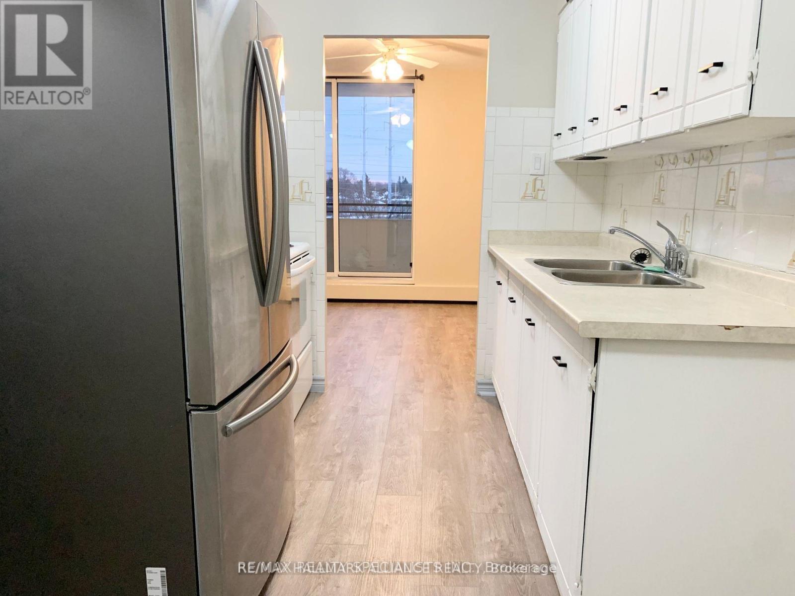 For rent: 309 - 101 PRUDENTIAL DRIVE, Toronto (Dorset Park), Ontario ...